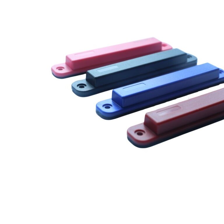 UHF RFID on Metal Tags for Warehouse Asset Tracking