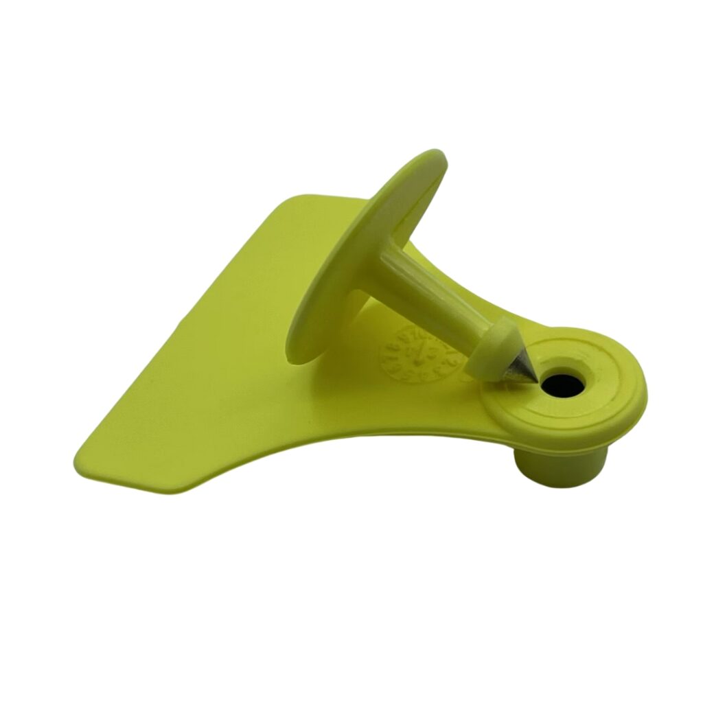 Lightweight RFID Ear Tag For Livestock Tracking Management
